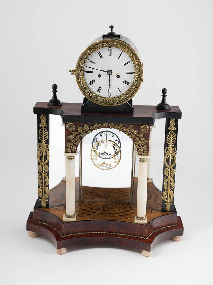 Column clock | Free Photo - rawpixel