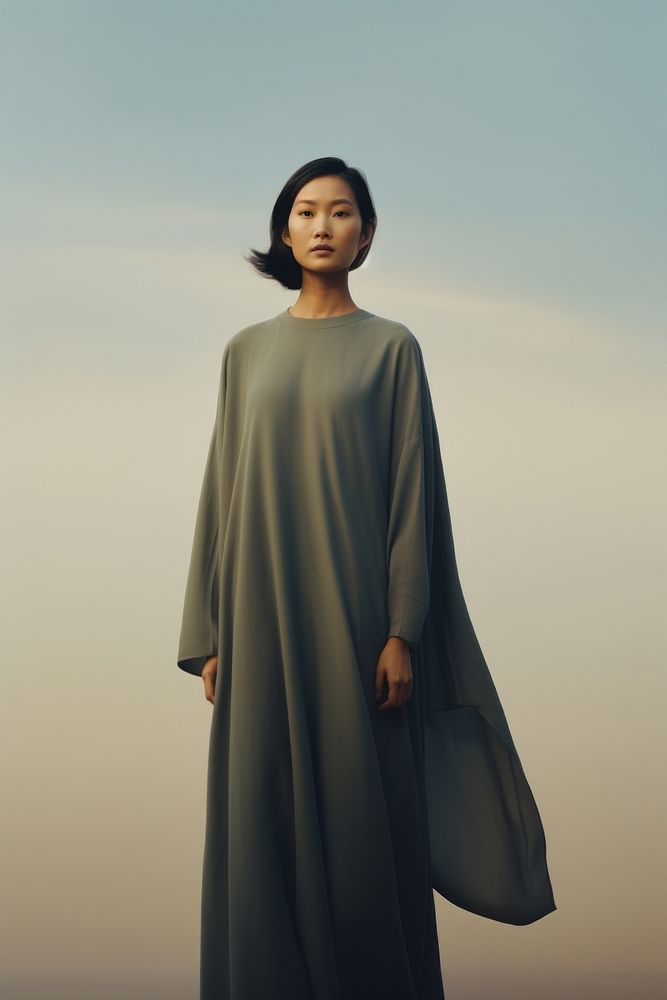 Korean woman standing wearing minimal | Free Photo - rawpixel