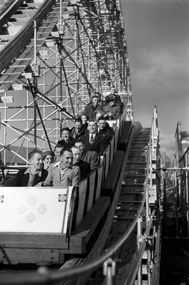 Rollercoaster, New Zealand Centennial Exhibition, | Free Photo - rawpixel