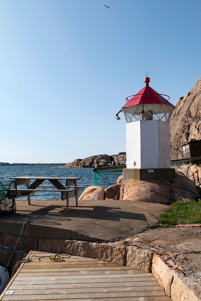 Lighthouse in Skalhamn harbor 3 | Free Photo - rawpixel