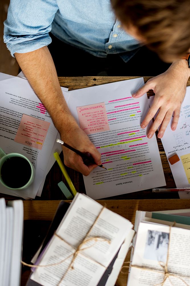 Student writing lecture wooden table | Premium Photo - rawpixel