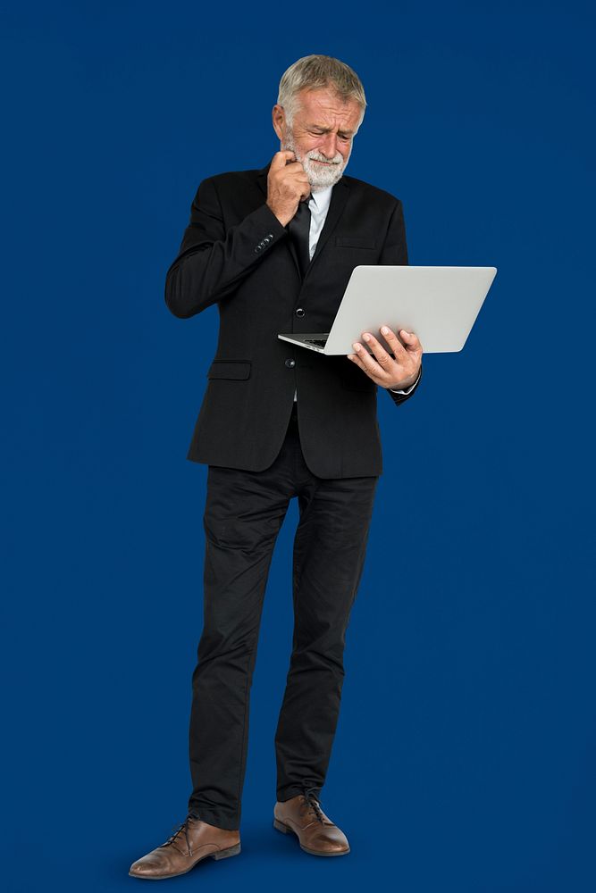 Caucasian Business Man Frustrated Laptop | Premium Photo - rawpixel