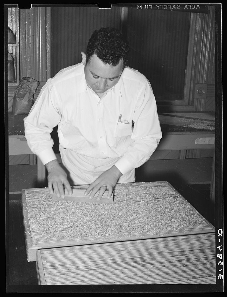 Hand hulling rice. First step | Free Photo - rawpixel