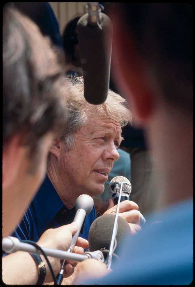 Journalist Interview Images | Free Photos, PNG Stickers, Wallpapers ...