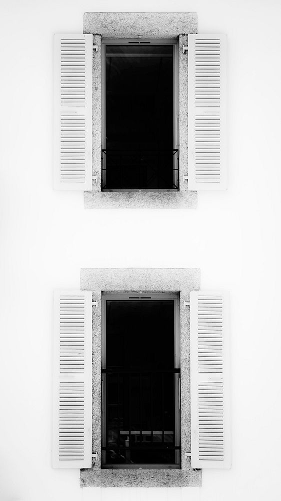 Old-fashioned white window design mobile | Premium Photo - rawpixel