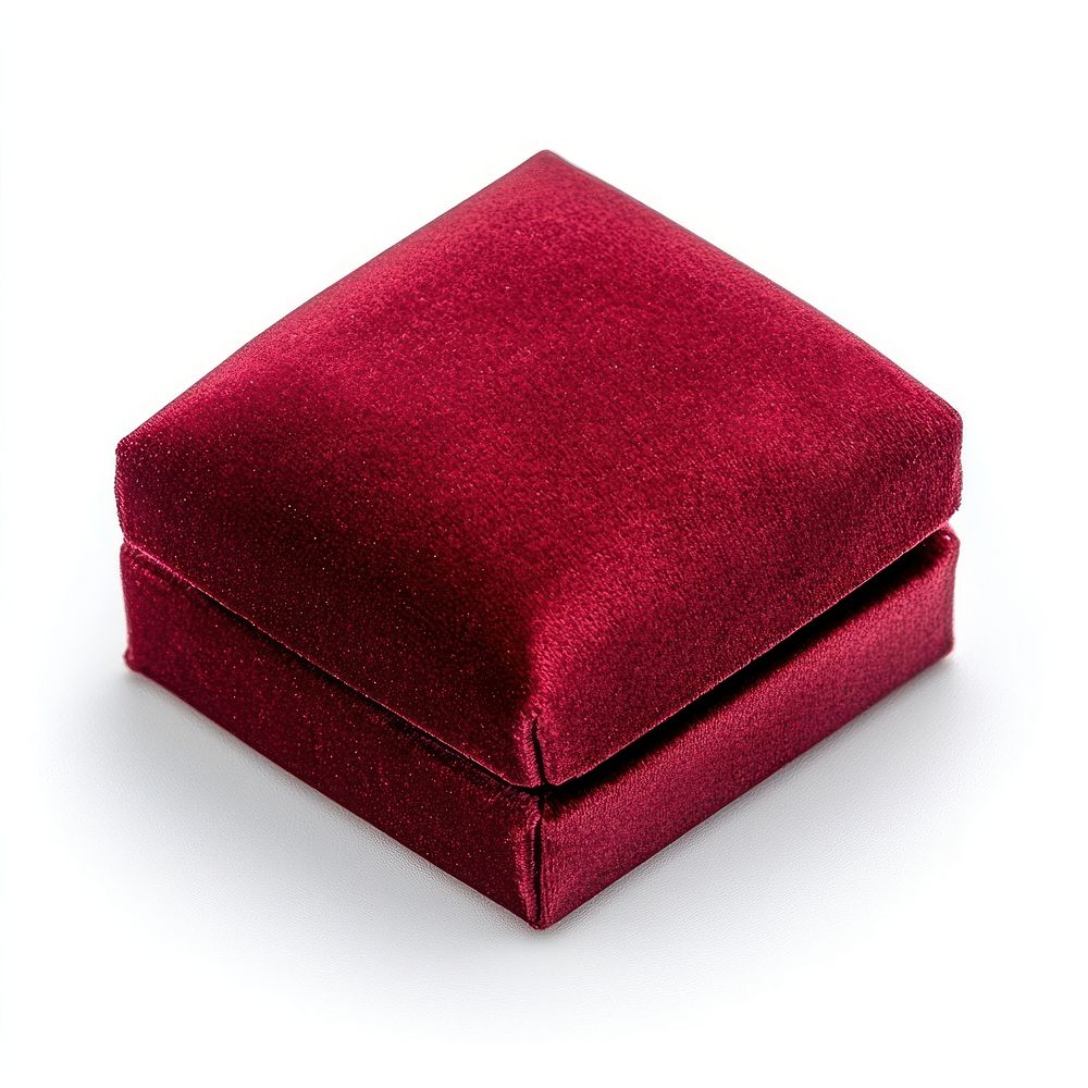 Red wedding ring box velvet | Free Photo - rawpixel