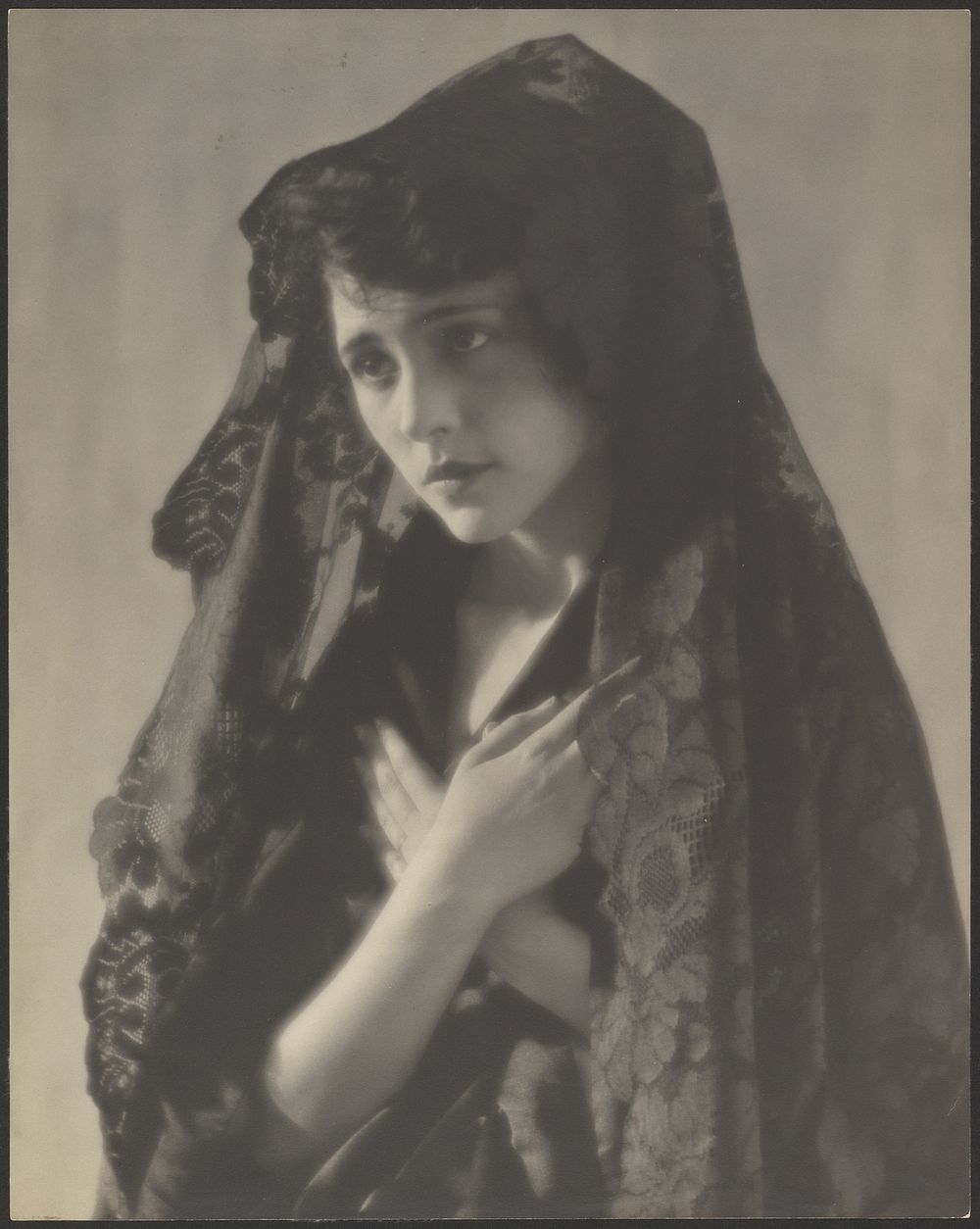 Senorita Estrella Arthur F Kales | Free Photo - rawpixel