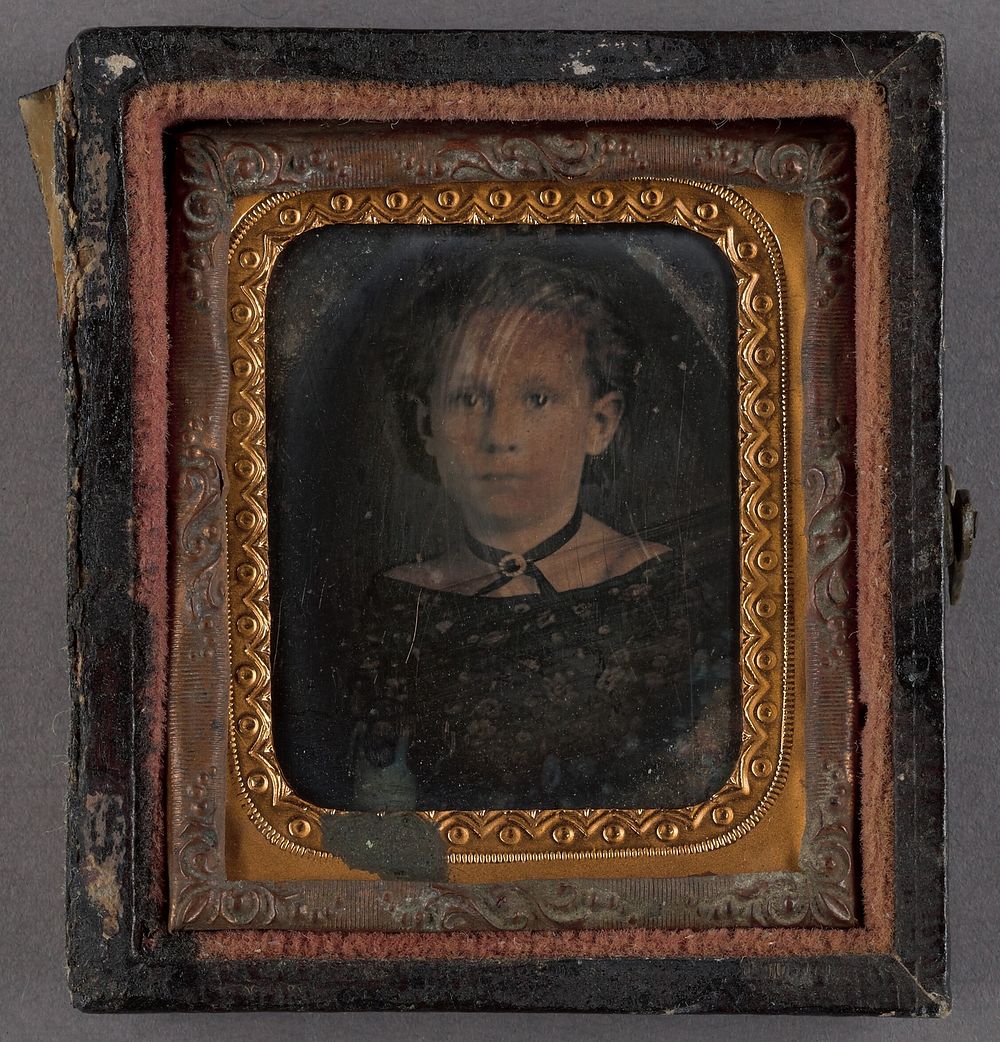 Portrait Girl Wearing Ribbon Necklace | Free Photo - rawpixel