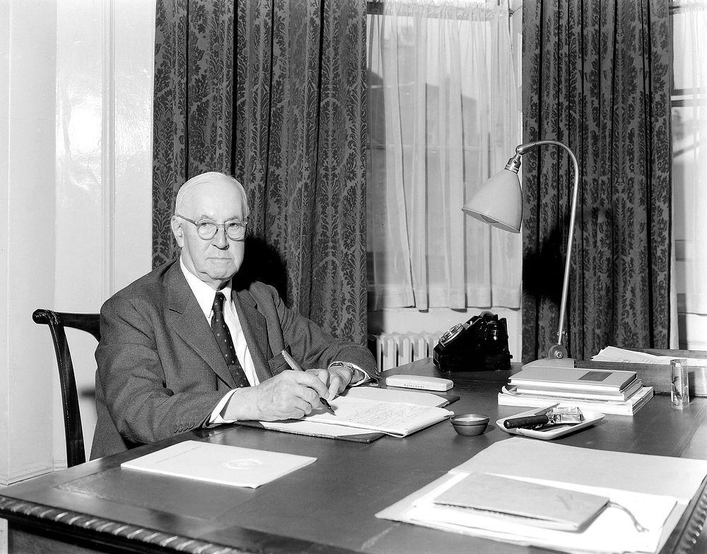 Sir Henry Hallett Dale. Photograph | Free Photo - rawpixel