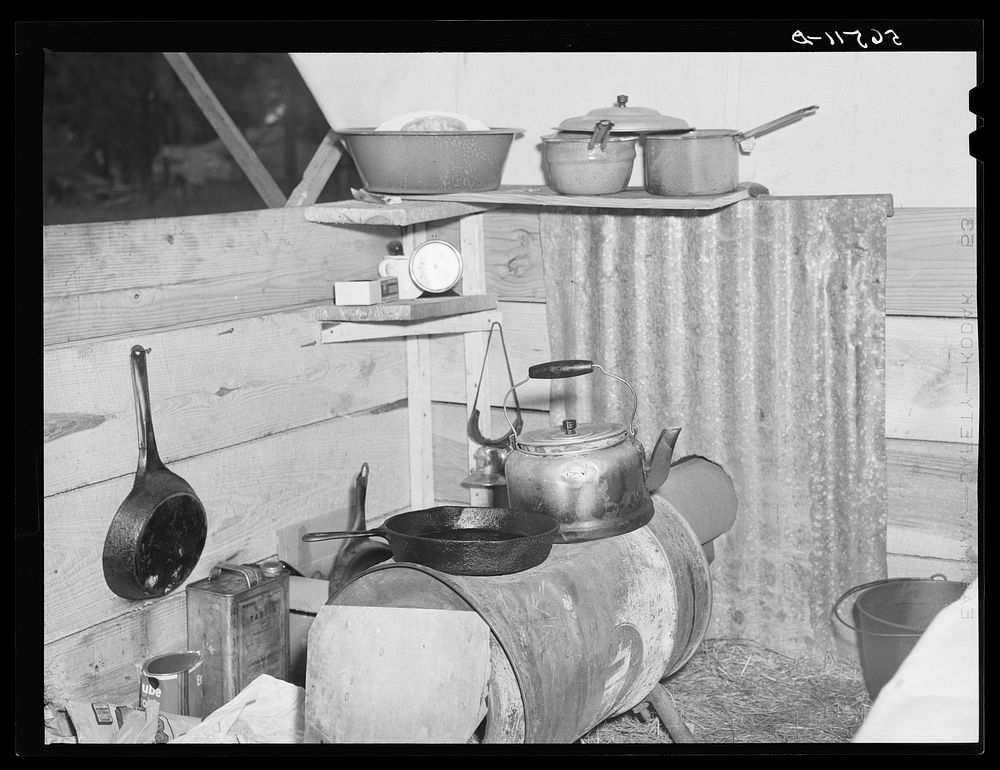 Interior construction workers shack. Alexandria | Free Photo - rawpixel