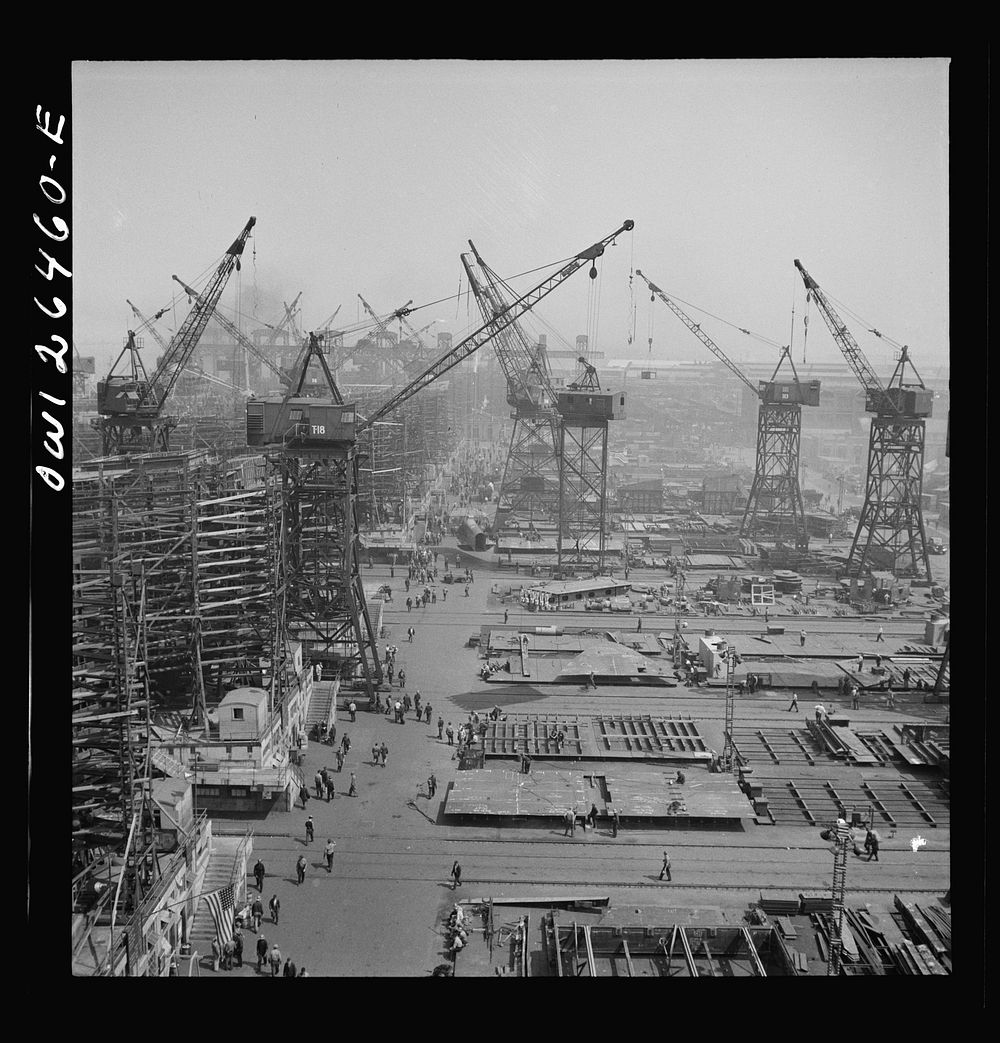 Bethlehem-Fairfield shipyards, Baltimore, Maryland. Cranes | Free Photo ...