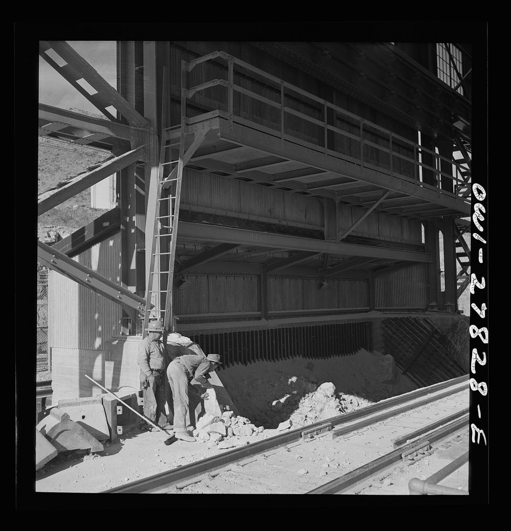Morenci, Arizona. Entrance to the copper | Free Photo - rawpixel