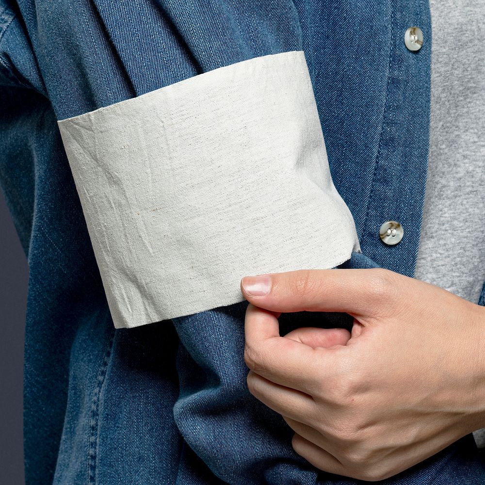 Volunteer armband mockup psd closeup | Premium PSD Mockup - rawpixel