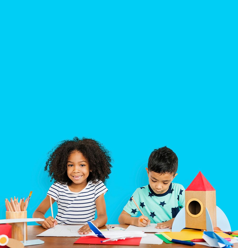 Little Children Drawing Together Creative | Premium Photo - rawpixel