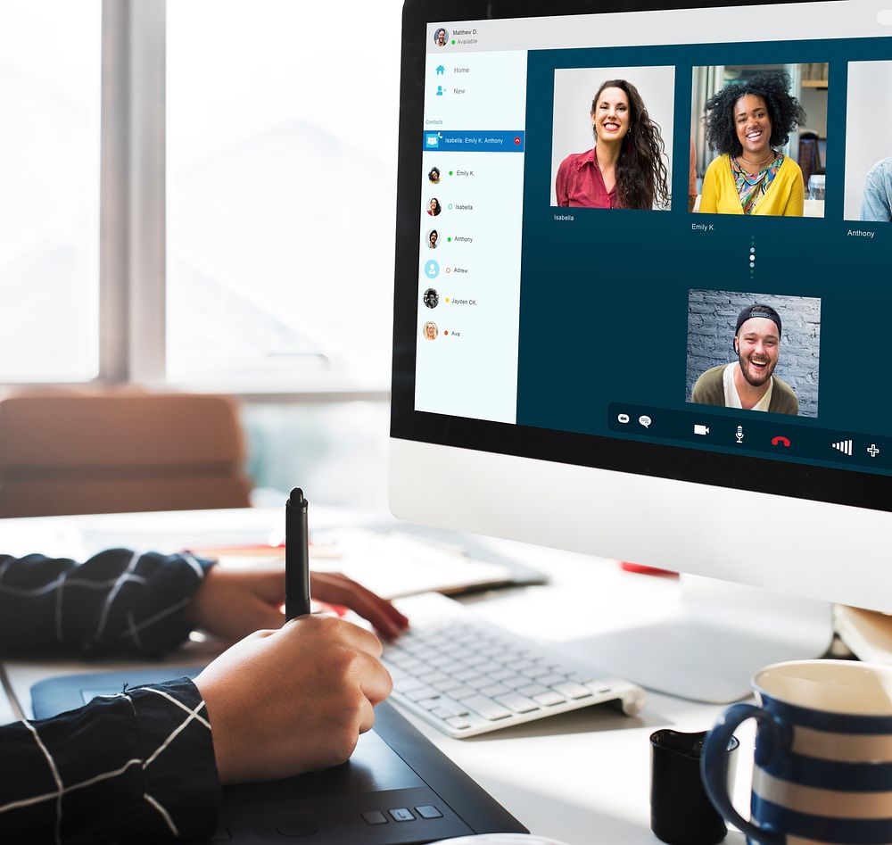Group Friends Video Chat Connection | Premium Photo - rawpixel
