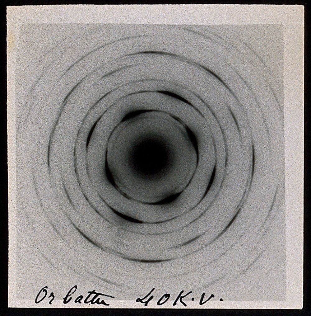 Diffraction electrons microcrystallitic crystals or | Free Photo - rawpixel