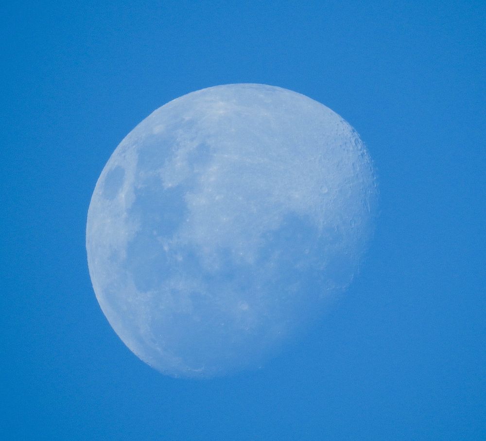 Daytime moon | Free Photo - rawpixel