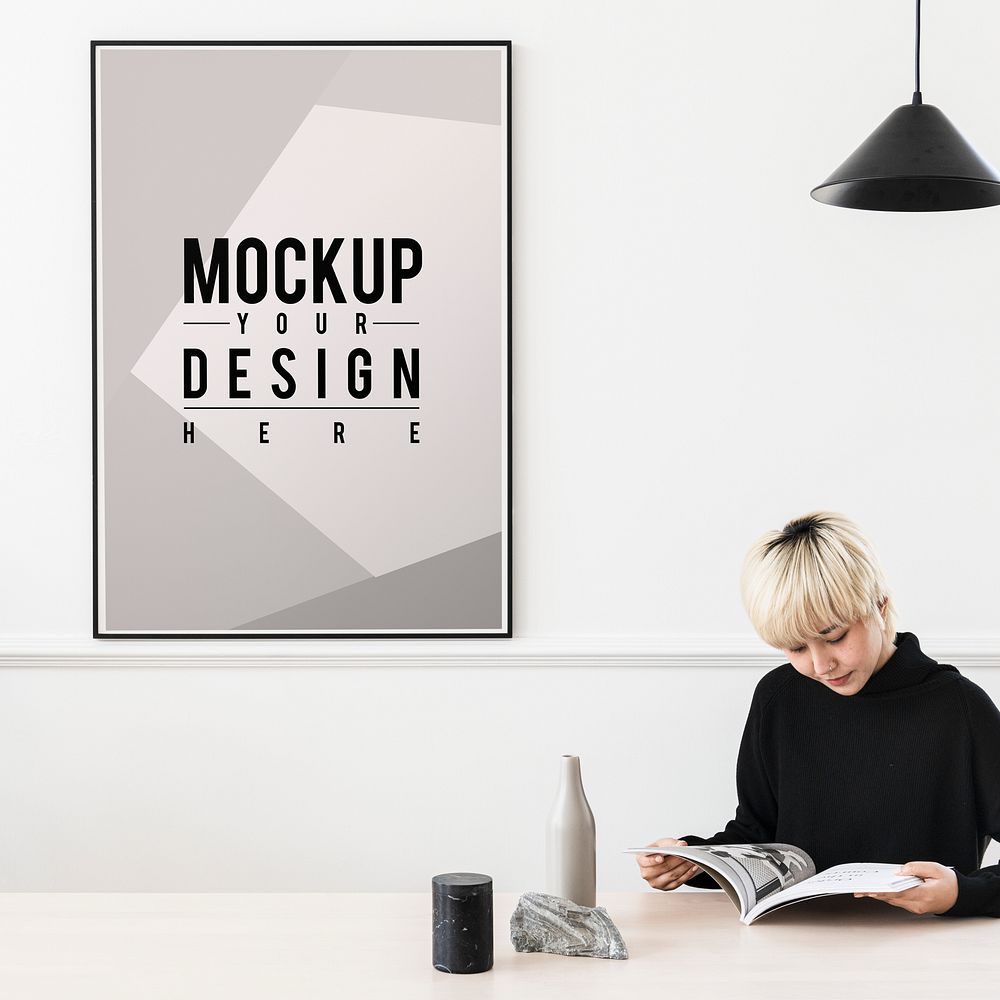 Woman reading a magazine with a frame | Premium PSD Mockup - rawpixel