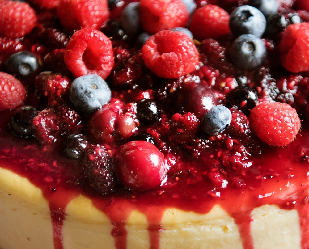 Fresh berry cheescake food photography | Premium Photo - rawpixel