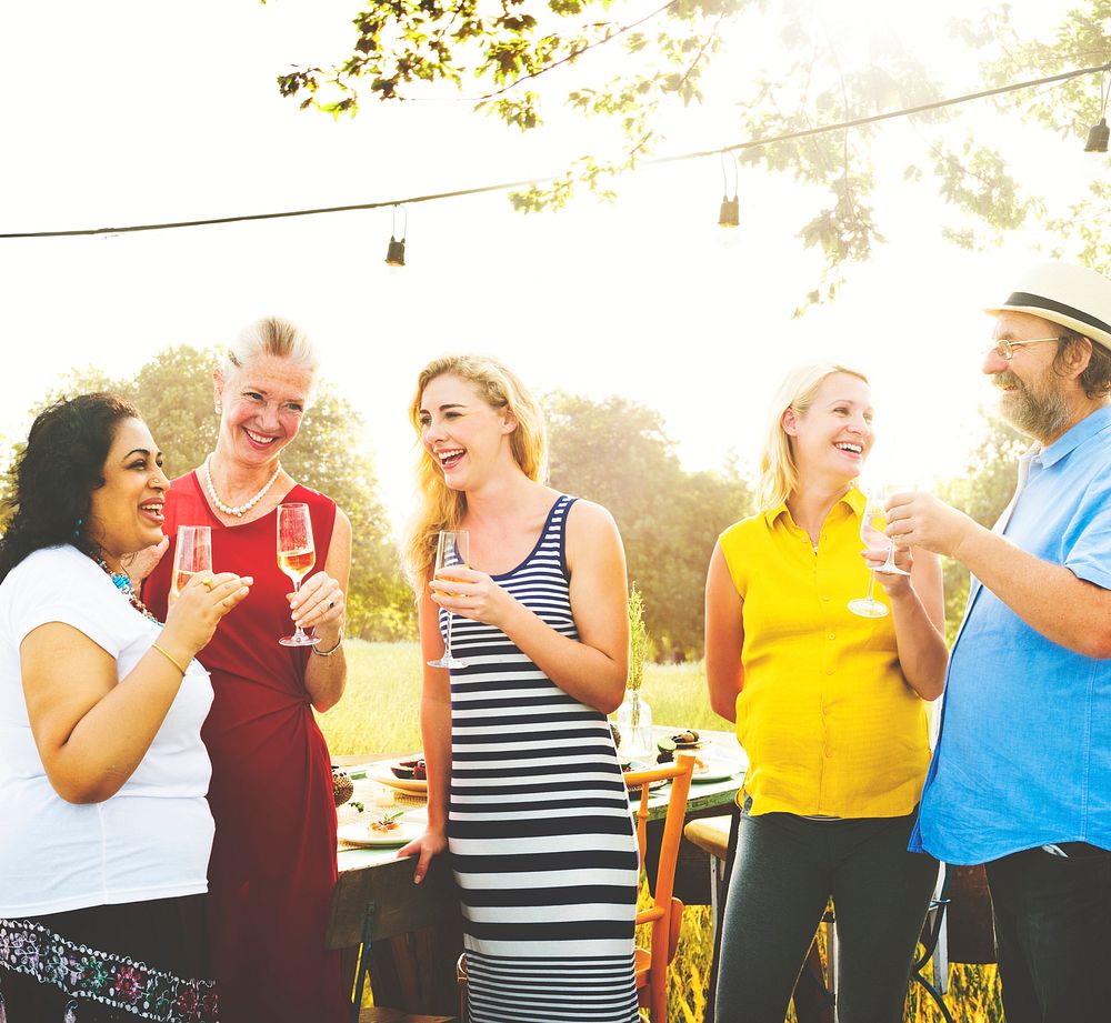 Friends sharing drinks and having | Premium Photo - rawpixel