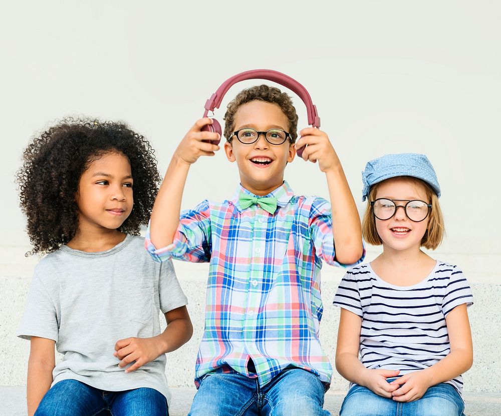 Casual Children Cheerful Cute Friends | Free Photo - rawpixel