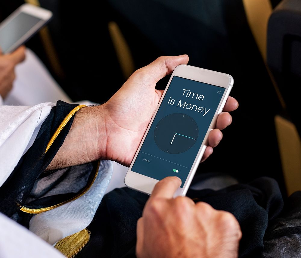 People using smart phone time | Free Photo - rawpixel