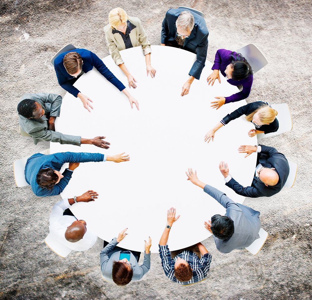 Business Team Discussion Meeting Analysing | Photo - rawpixel