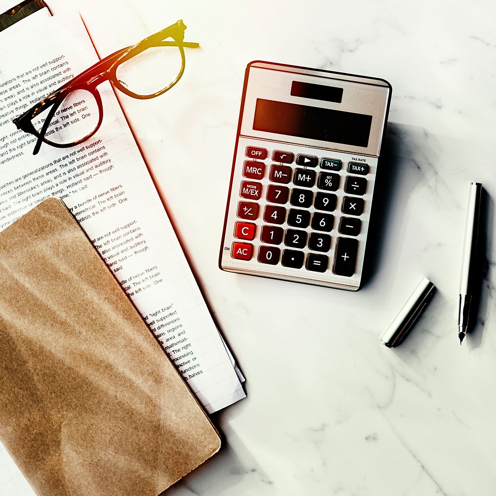 Aerial view og business contract | Premium Photo - rawpixel