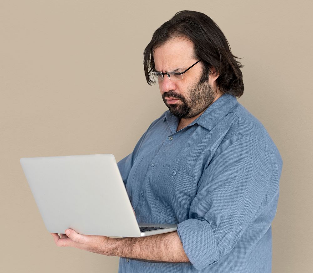 Man Laptop Internet Online Connection | Premium Photo - rawpixel