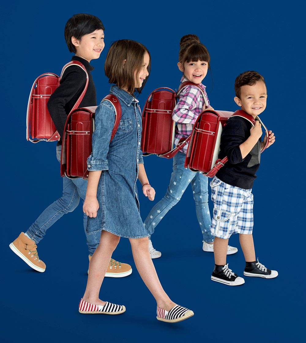 group children backpack | Premium Photo - rawpixel