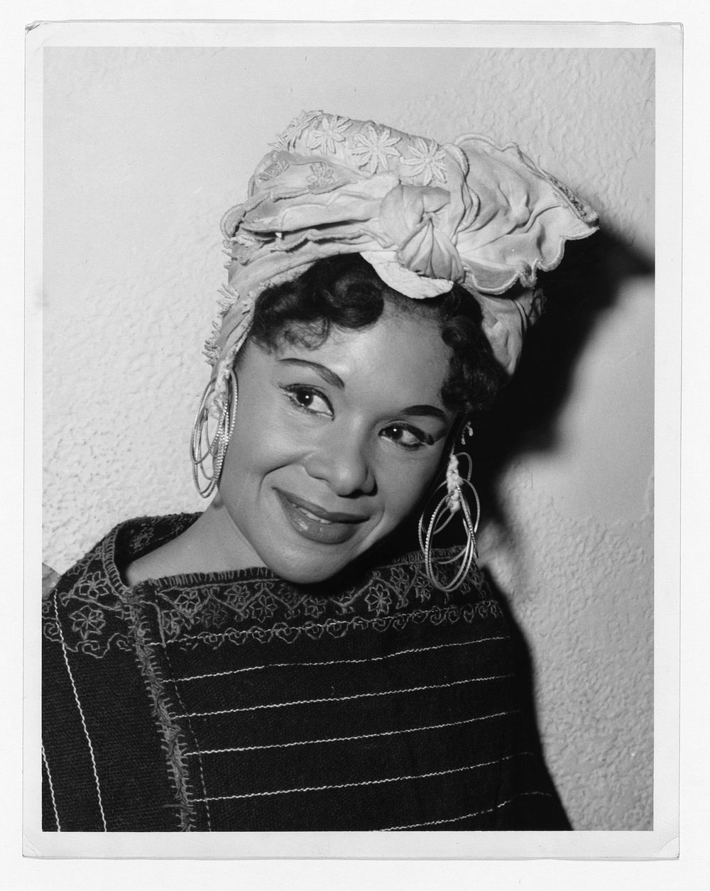 Katherine Dunham, head-and-shoulders portrait, facing | Free Photo ...