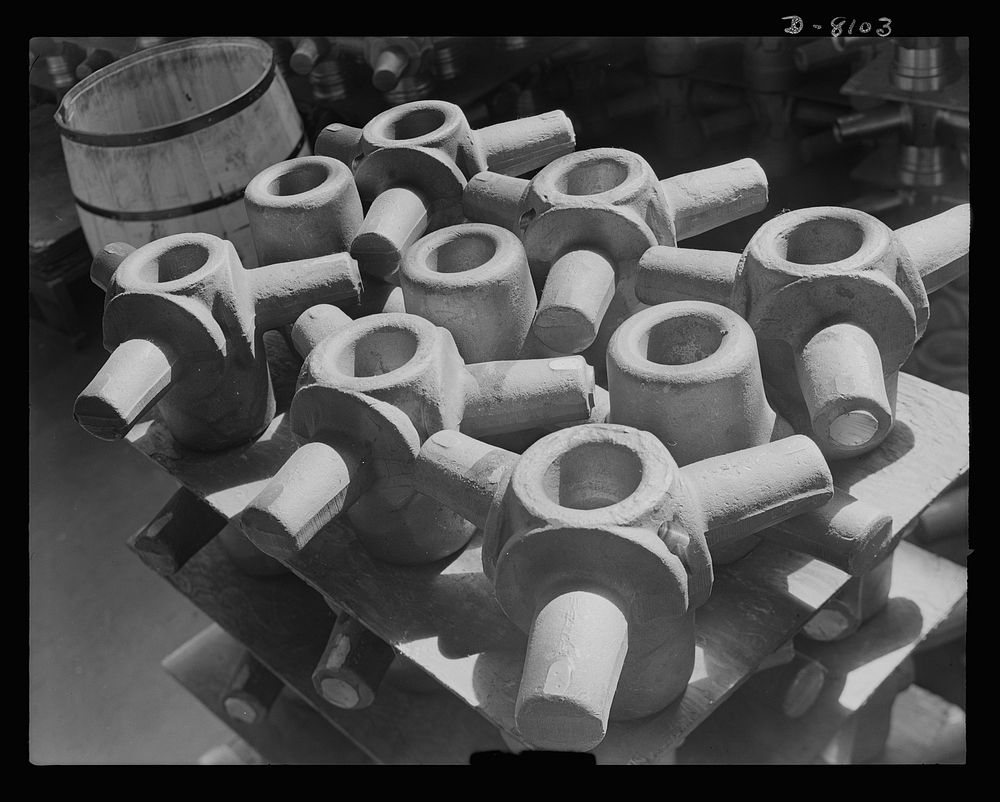 Production. Airplane propellers. Three-way spider | Free Photo - rawpixel