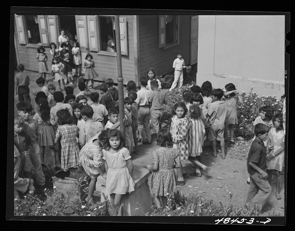 Aibonito, Puerto Rico. Children outside | Free Photo - rawpixel