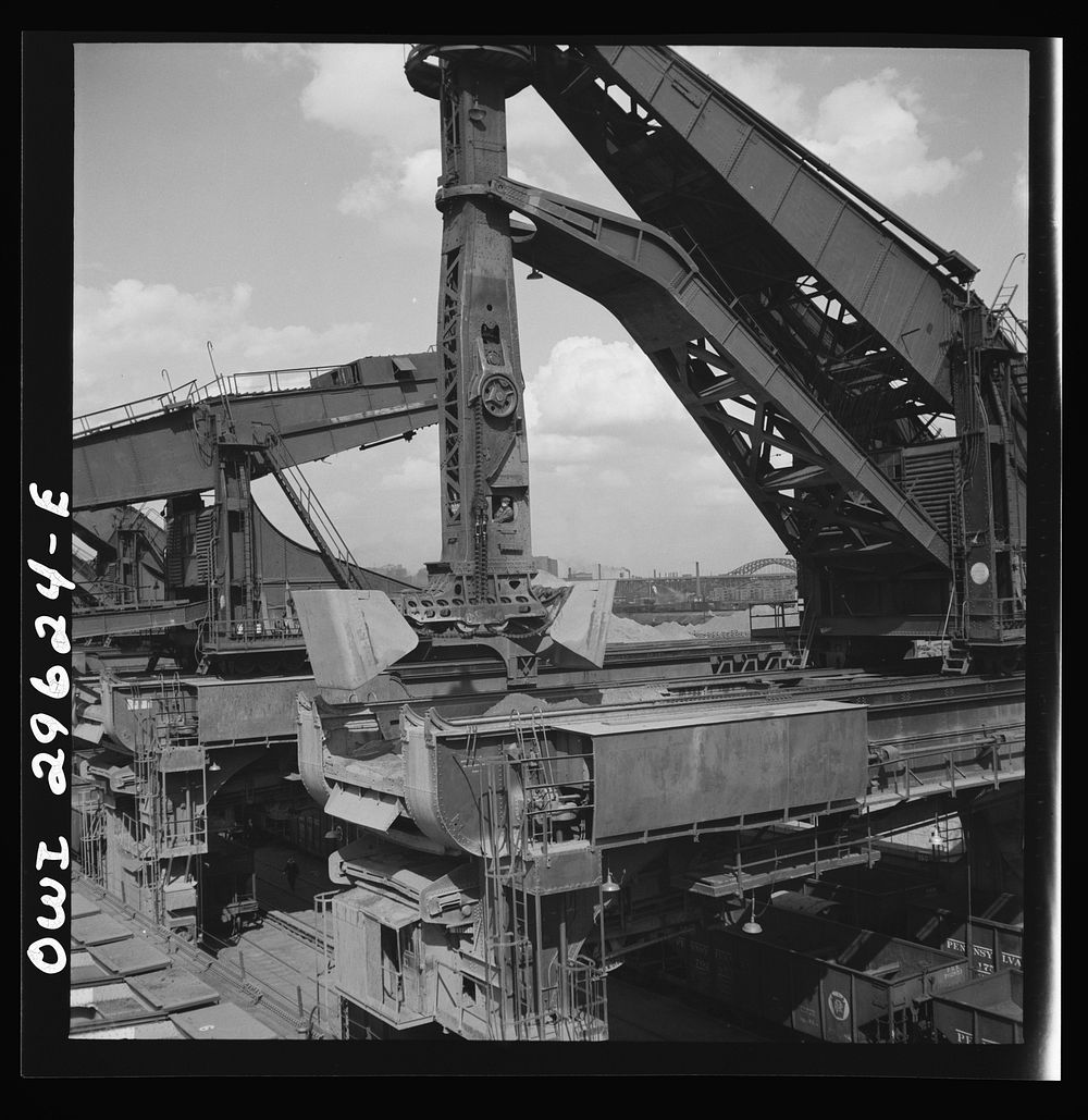 Cleveland, Ohio. Unloading iron ore | Free Photo - rawpixel