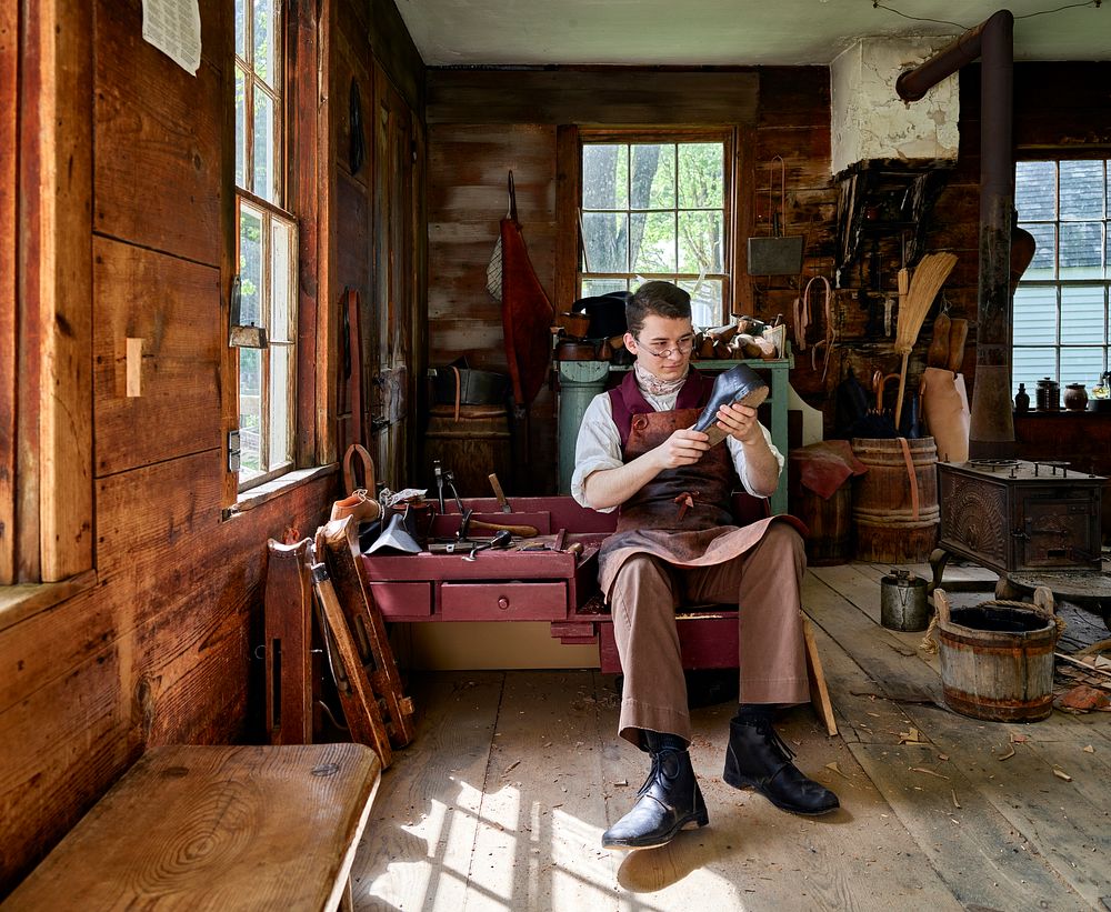 Cobbler Images | Free Photos, PNG Stickers, Wallpapers & Backgrounds ...