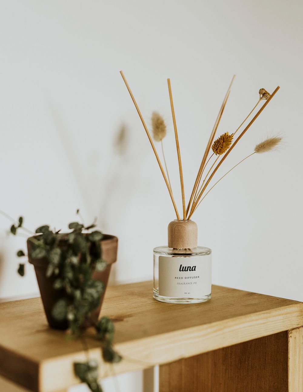 Room diffuser label mockup, aesthetic | Premium PSD Mockup - rawpixel